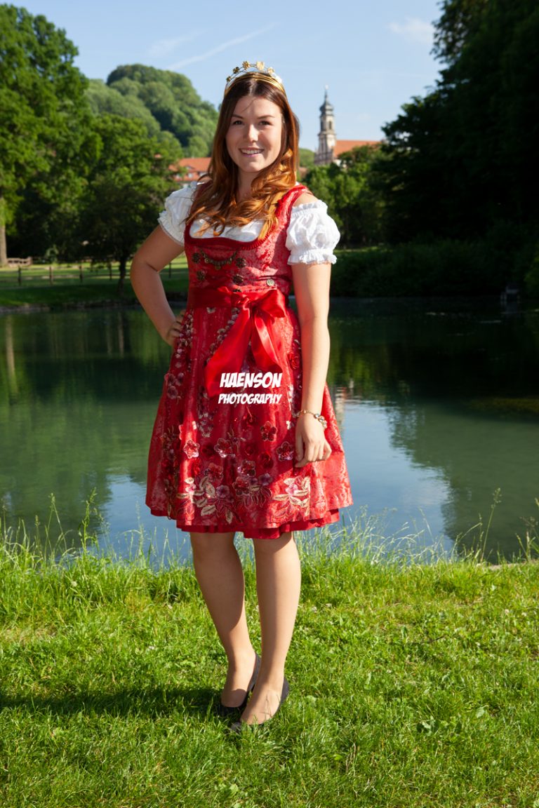 Herzlichen Glückwunsch an Carolin Mayer zur Fränkischen Weinkönigin ...